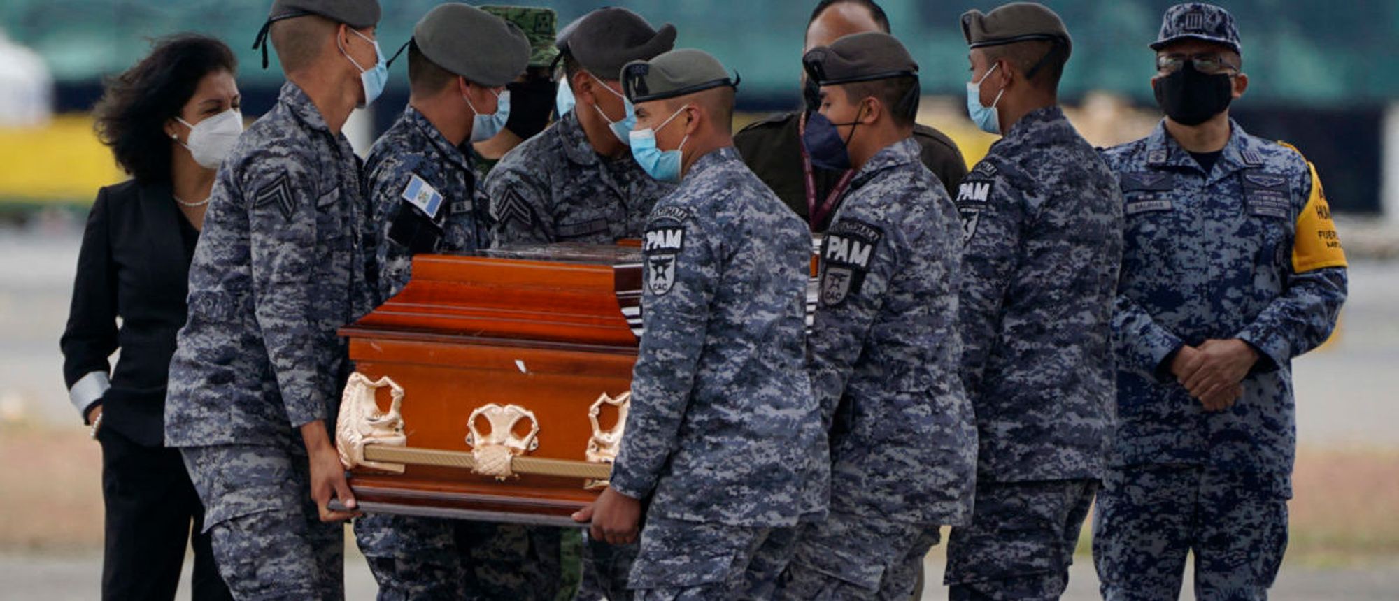 FACT CHECK: Viral Image Claims To Show Ukraine’s First Female Fighter ...